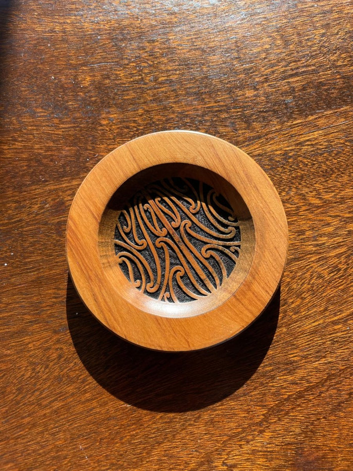Round Ring Dish - Puhoro Design - Native Timber – Revolution Aotearoa